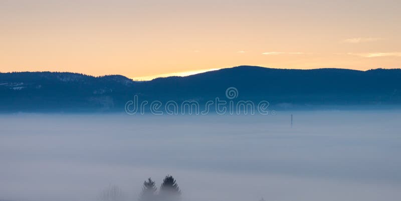 Foggy winter dusk stock image. Image of travel, weather - 38992607
