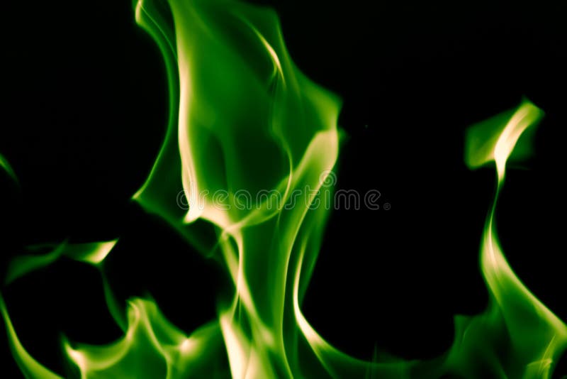 Fogo Verde Da Chama Em Um Fundo Preto Imagem de Stock - Imagem de ...