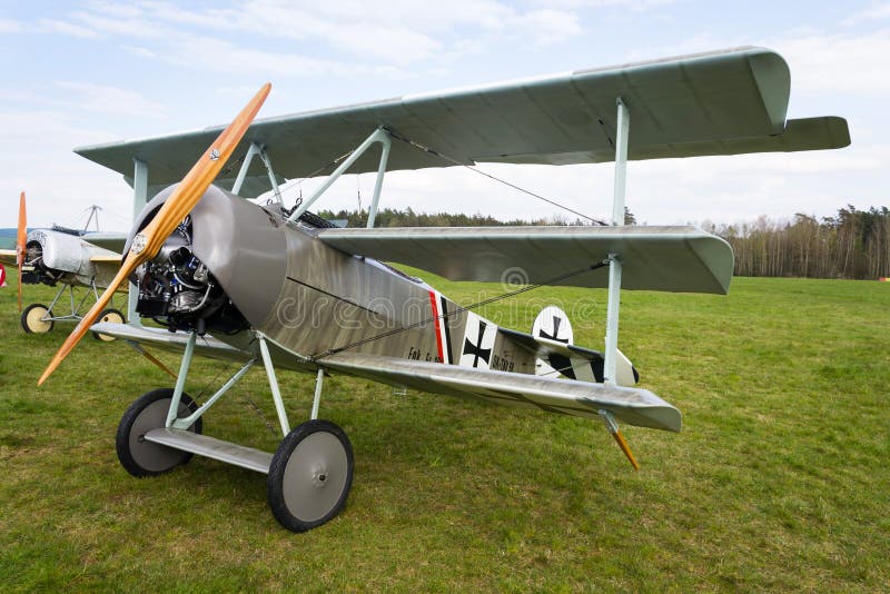 Fokker Dr I Steht Dreidecker-Triplane Auf Flughafen Redaktionelles ...
