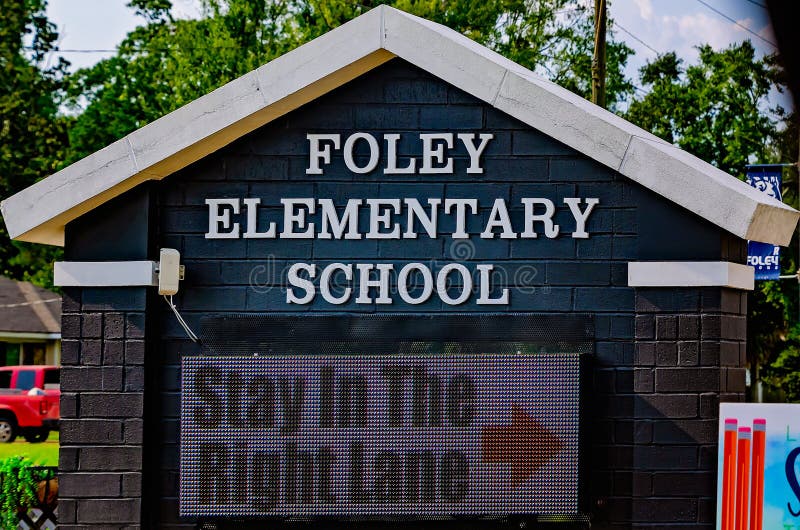 Foley Elementary School Sign in Foley Alabama Editorial Stock Photo ...