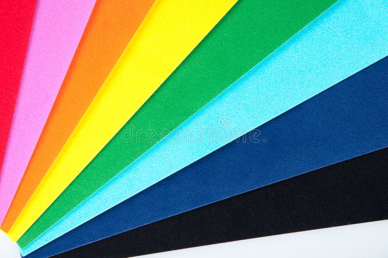 Folhas do papel colorido imagem de stock. Imagem de colorido - 123995881