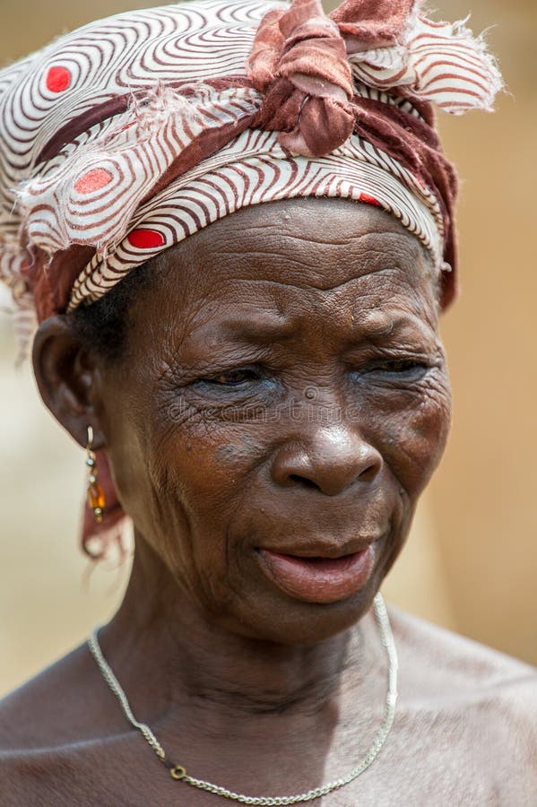 Människor i GHANA redaktionell fotografering för bildbyråer. Bild av ...