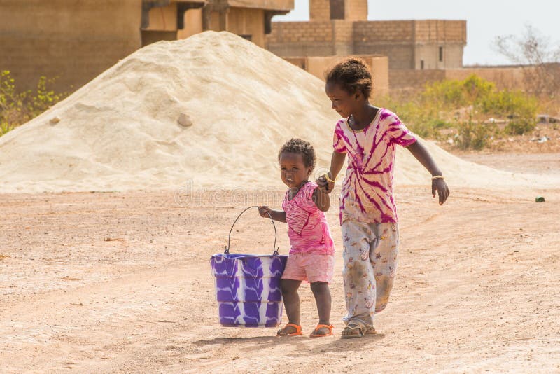 Folk i Senegal, Afrika redaktionell arkivbild. Bild av livsstil - 49674442