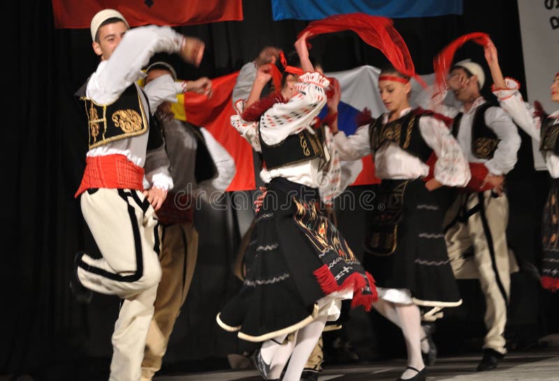 Folklore albanés foto de archivo editorial. Imagen de étnico - 21244773