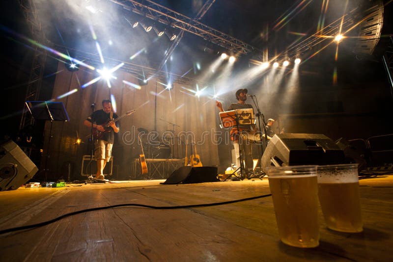 Folska and Foja concert editorial photography. Image of musician - 22302877