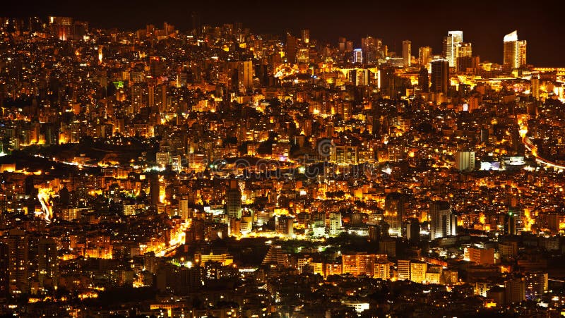 Beyrouth la nuit photo stock. Image du beyrouth, montagne - 14312842