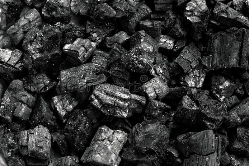 Charbon De Bois Photos Stock - Téléchargez 34,854 Photos libres de droits