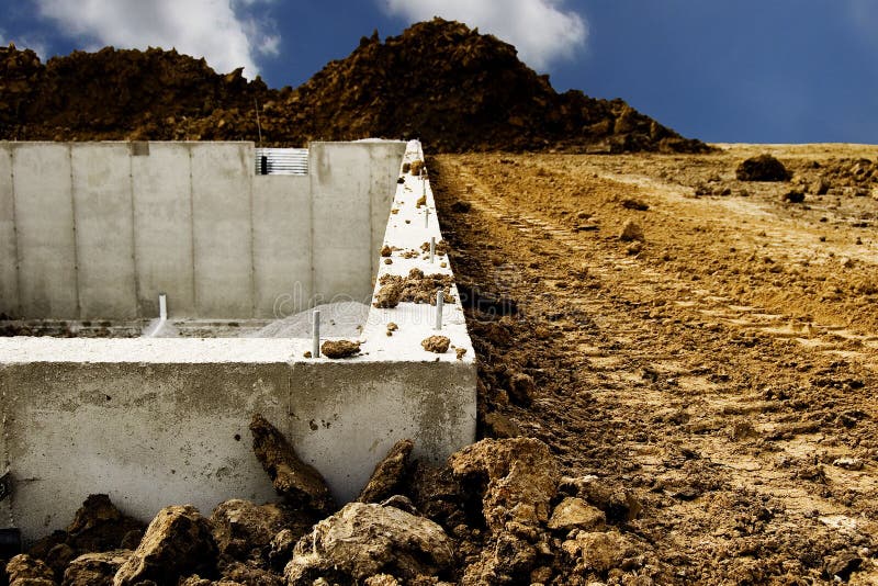 Fondamento domestico fotografia stock. Immagine di casa - 1593048