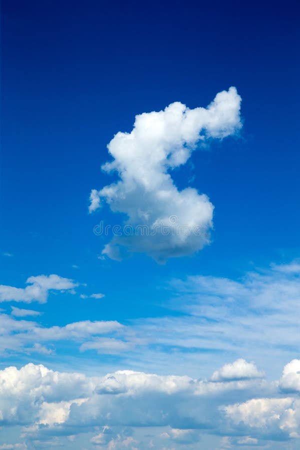 Fondo Azul Del Cielo Con Nubes Imagen de archivo - Imagen de celaje ...