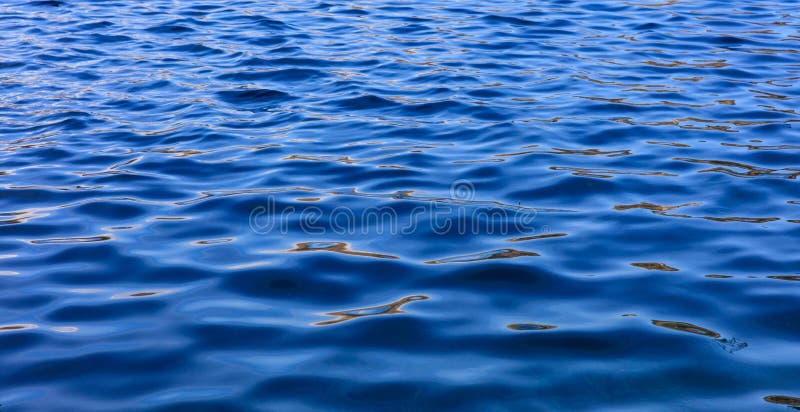 Fondo Azul Profundo Del Mar Foto de archivo - Imagen de verano, modelo ...