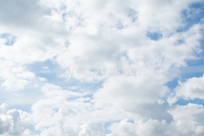 Fondo de cielo nublado foto de archivo. Imagen de infinito - 258301006