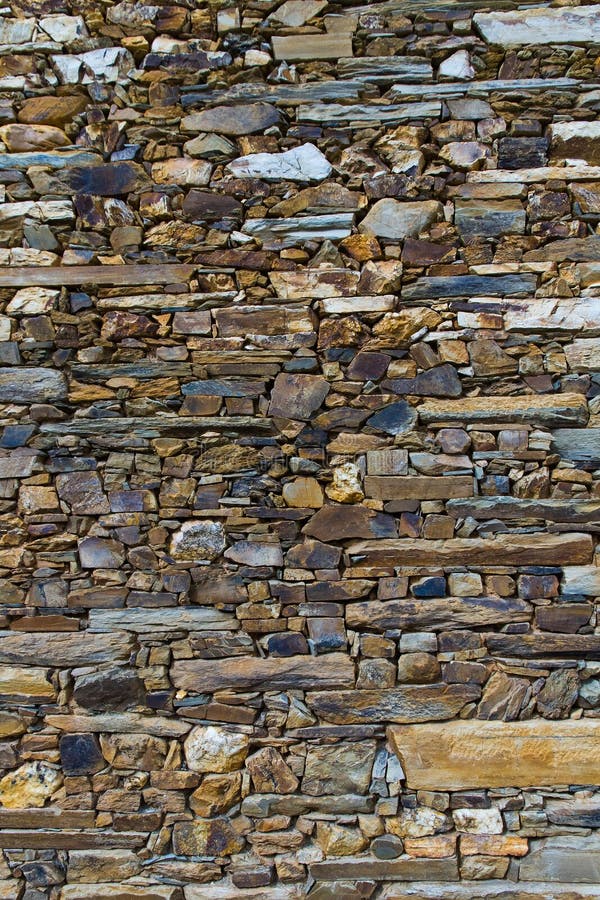 Pared de piedra rojiza imagen de archivo. Imagen de oxidado - 43121287