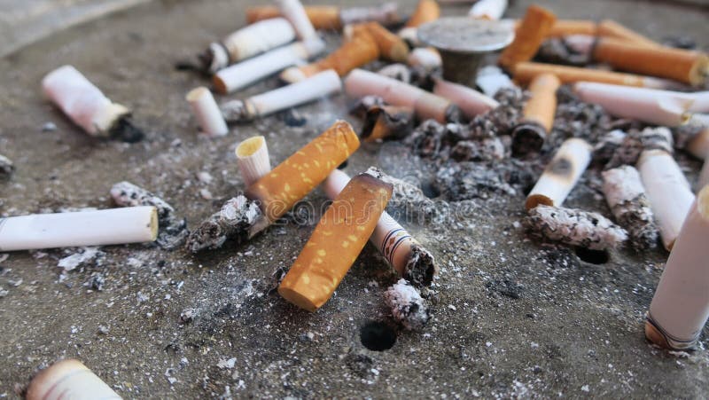 Fondo De Muchos Del Filtro Extremos De Cigarrillo Imagen de archivo ...