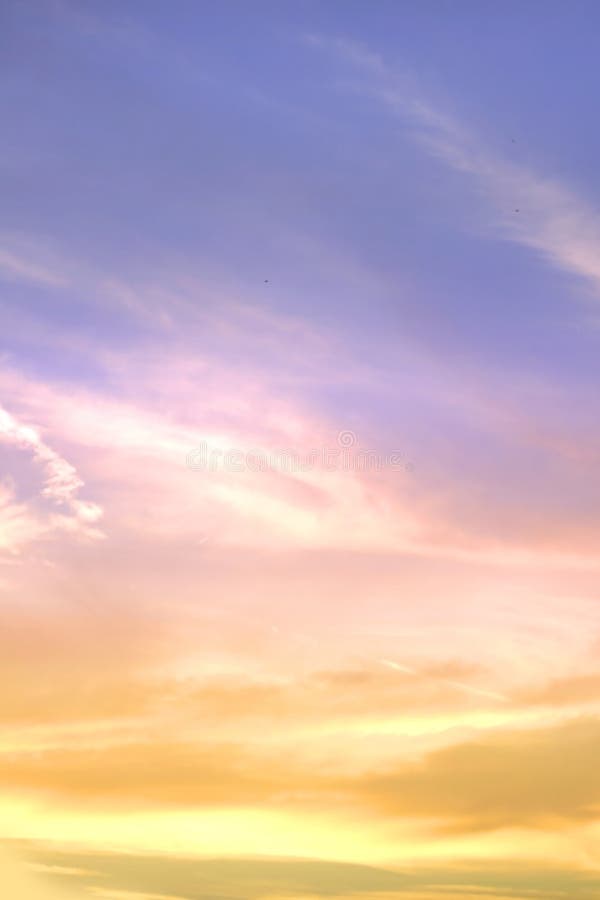 Fondo del cielo imagen de archivo. Imagen de brillante - 3675793