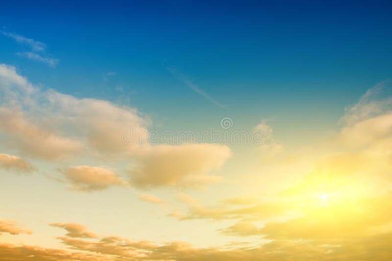 Fondo del cielo di alba immagine stock. Immagine di alba - 38727185