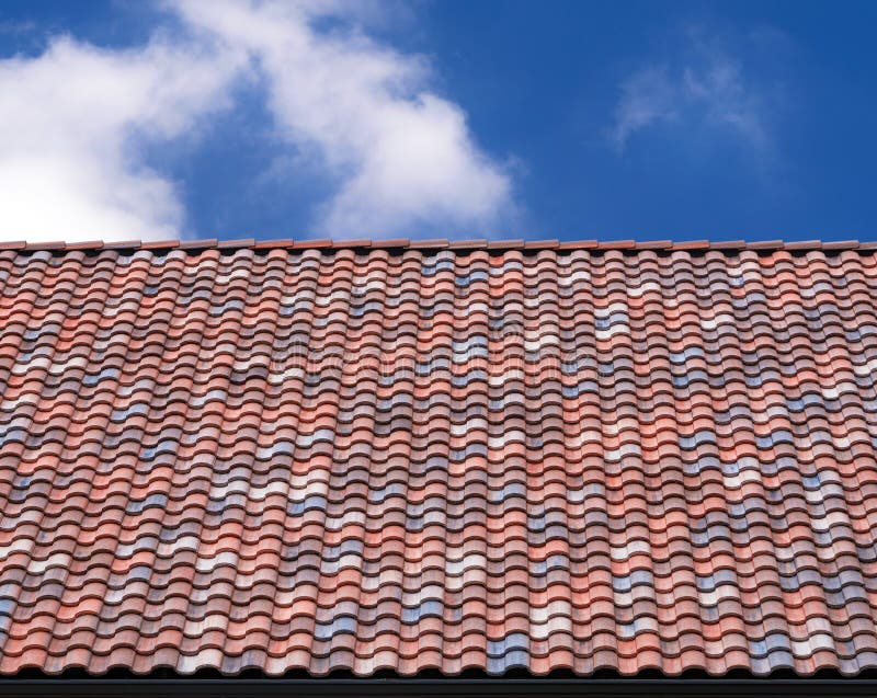 Fondo Multicolor De La Teja De Tejado Foto de archivo - Imagen de nubes ...