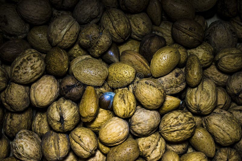 Fondo natural de la nuez foto de archivo. Imagen de sano - 118785878