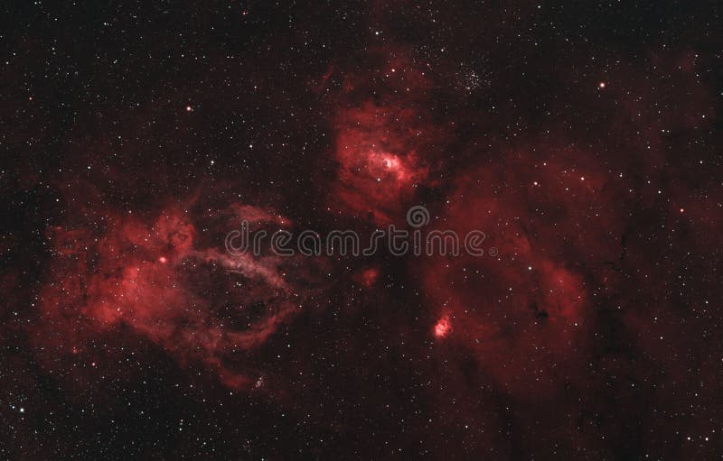 Fondo Nublado Del Espacio Rojo Stock de ilustración - Ilustración de ...