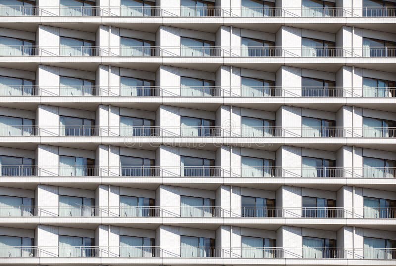 Detalle De Ventanas En Alta Subida Foto de archivo - Imagen de moderno ...