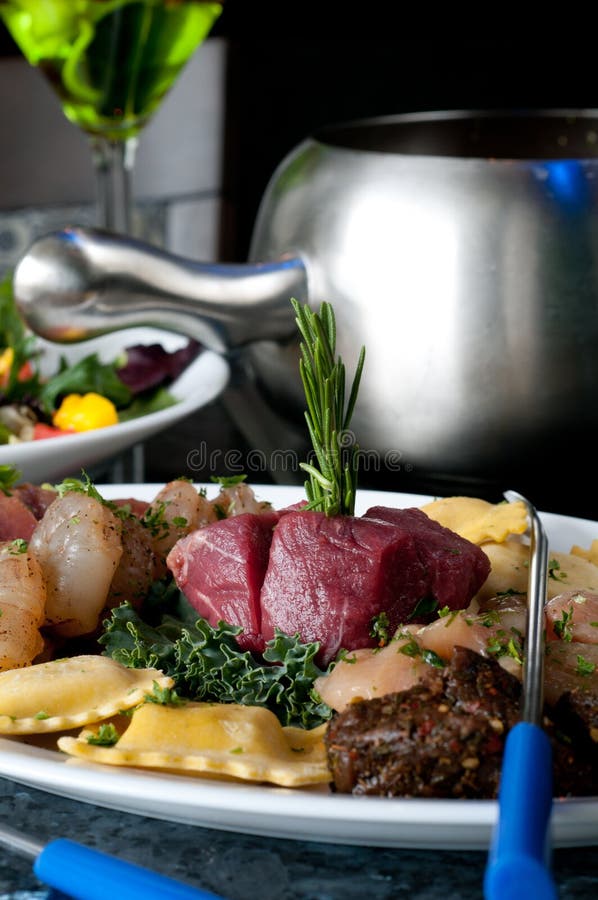 Seafood platter for two stock image. Image of wine, lemon - 12182835