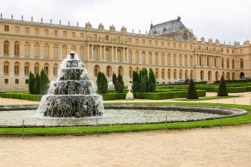 Versailles. Fontaine Enkelados Photo stock - Image du homme, monument ...