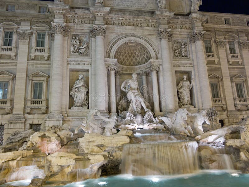 Fonte do Trevi em Roma imagem de stock. Imagem de arquitetura - 36339901