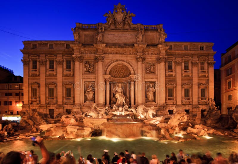 De Beroemde Trevi Fontein, Rome, Italië. Stock Foto - Image of europees ...