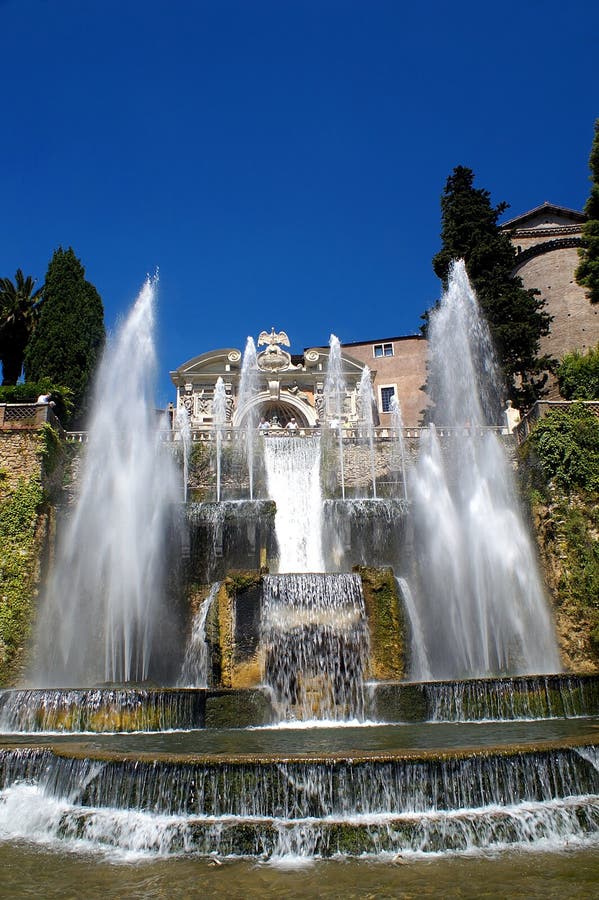 Fontein stock foto. Image of kolom, trap, barok, park - 2828370