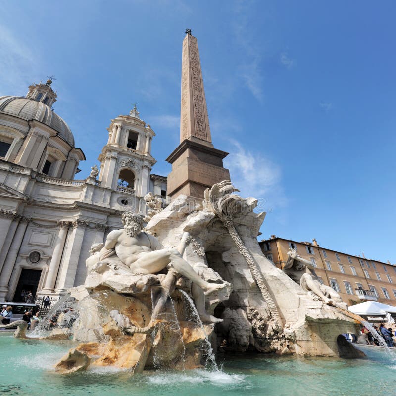 Fontein Van Vier Rivieren in Piazza Navona, Rome Stock Afbeelding ...