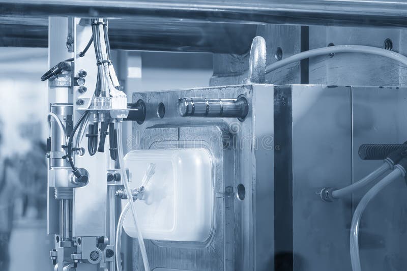 The Food Container Production Process by Plastic Injection Mold Machine ...