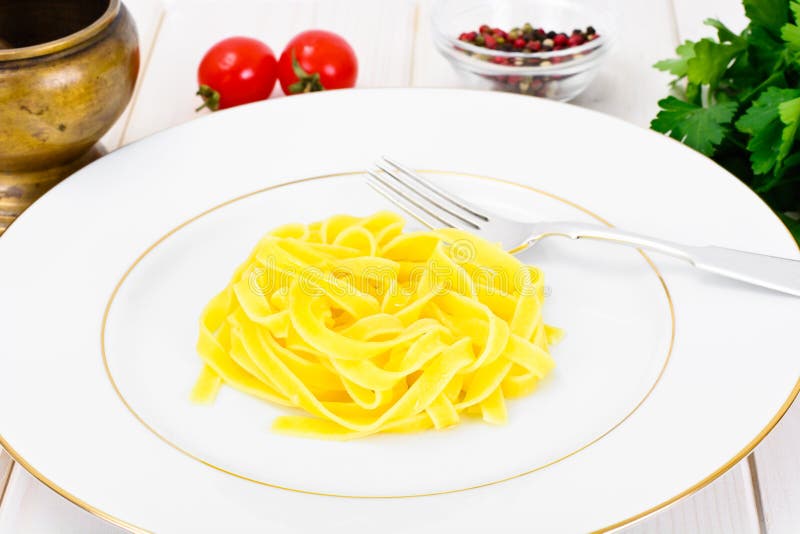 Food without Meat: Spaghetti Stock Image - Image of objects, food: 72118027