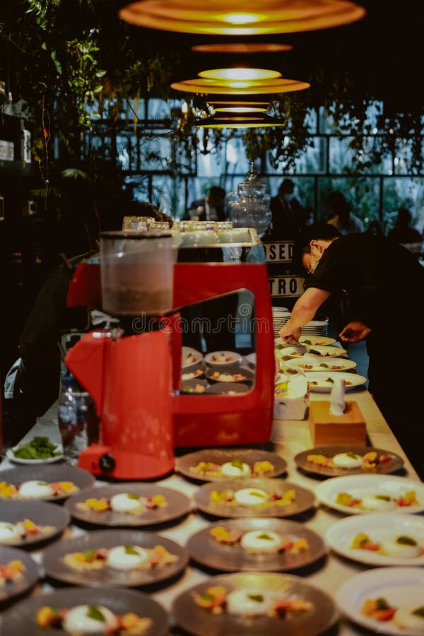 Food editorial photo. Image of food, dining, popup, restoran - 222466756