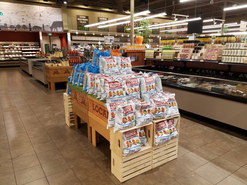 Food store editorial stock photo. Image of store, view - 138689703