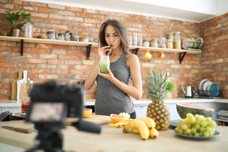 Food vlogger stock image. Image of beauty, food, drinking - 116651663