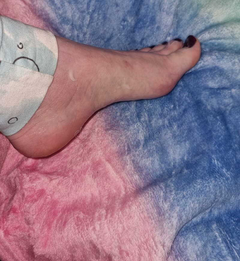 Foot with Lotion Mermaid Blanket Toe Nails Arches Stock Photo - Image ...