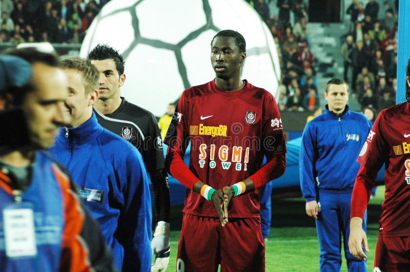 Football Player Lacina Traore Editorial Stock Image - Image of grass ...