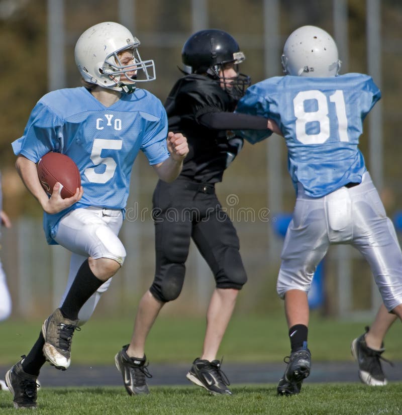 Football Player running editorial image. Image of education - 6848625