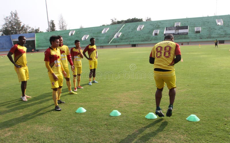 Football players editorial stock image. Image of solo - 62232804