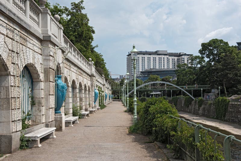 Vienna River Flow at Stadtpark Editorial Image - Image of central ...