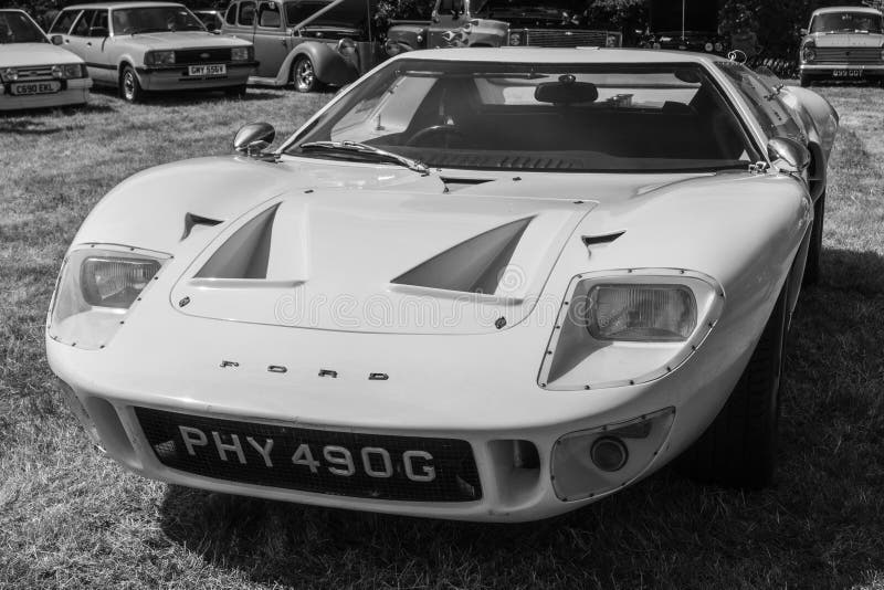 Ford blanco GT 40 1969 foto editorial. Imagen de viejo - 123380476