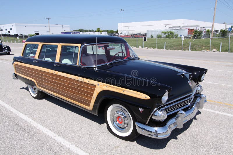 Ford Country Squire Station Wagon Editorial Image - Image of styling ...