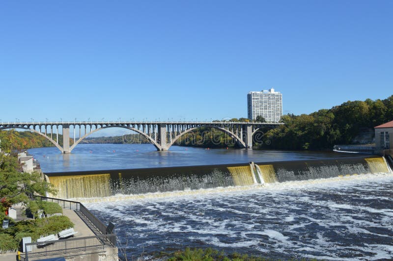 Ford Dam editorial photo. Image of bridge, backdrop, calm - 80095581