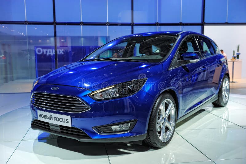 Ford Focus blu fotografia editoriale. Immagine di automobile - 46346621