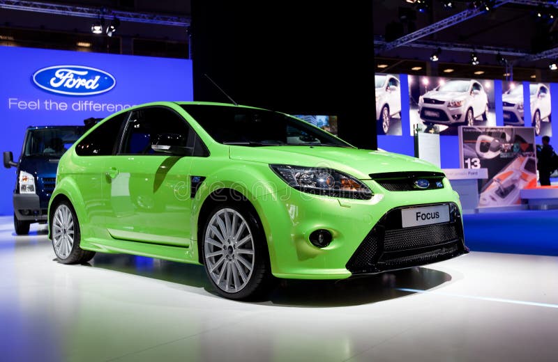 Ford Focus verde immagine stock editoriale. Immagine di angolo - 15926039
