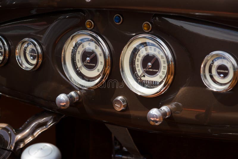 Ford Model a Del Tablero De Instrumentos Del Oldtimer Imagen editorial ...
