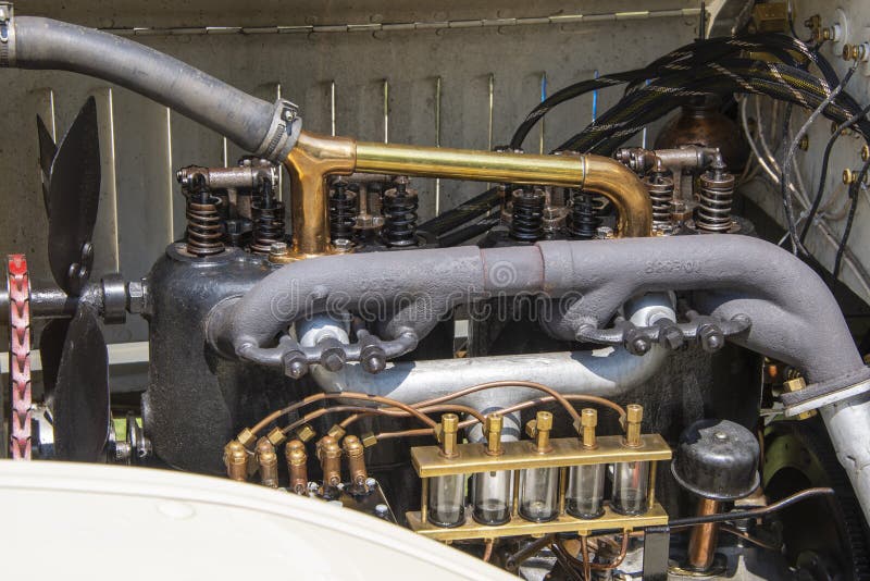 1912 Ford Model T Engine Compartment Stock Photo - Image of compartment ...