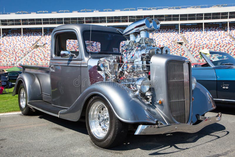 Ford Pick Up Hot Rod Antiguo Fotografía editorial - Imagen de leyenda ...