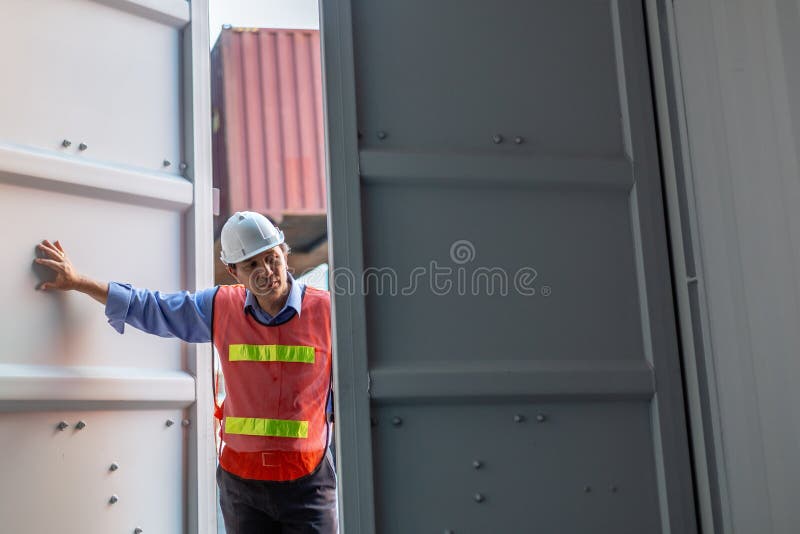 955 Ship Loading Inspection Stock Photos - Free & Royalty-Free Stock ...