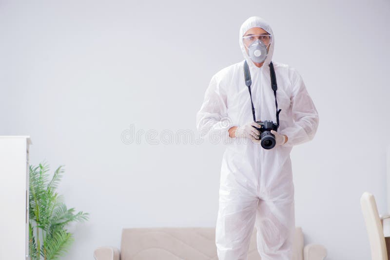 The Forensic Expert at Crime Scene Doing Investigation Stock Photo ...