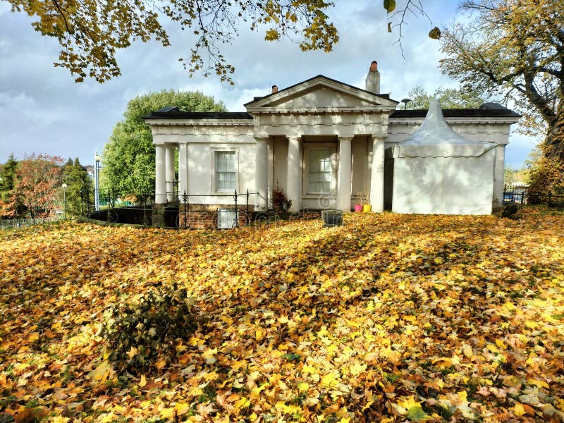 Nottingham Lodge Autumn Colours Colors Stock Photos - Free & Royalty ...